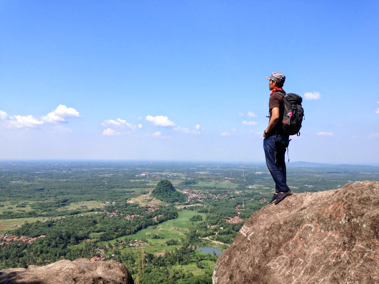 Satu Hari Hiking Di Gunung Munara - PLH Indonesia