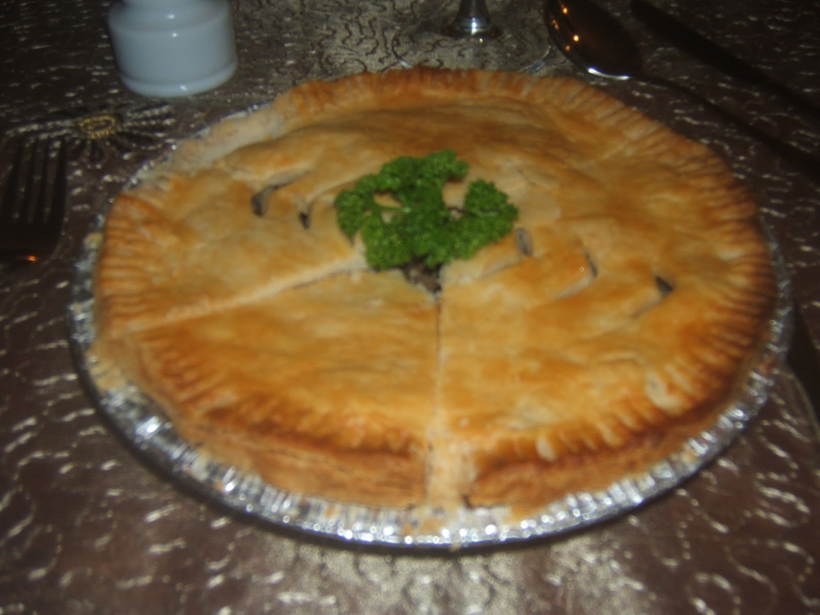 Le Chef Pierre D'Iberville: Tourtière (L'encyclopédie de la cuisine ...