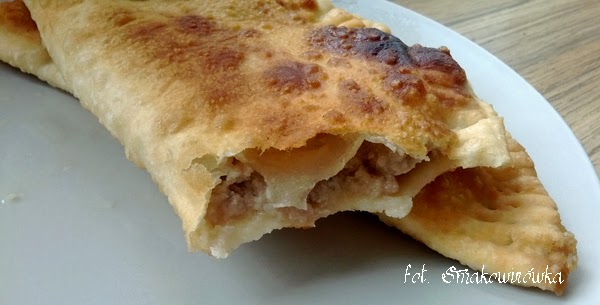 SmakoWirówka: Czebureki (Чебуреки)