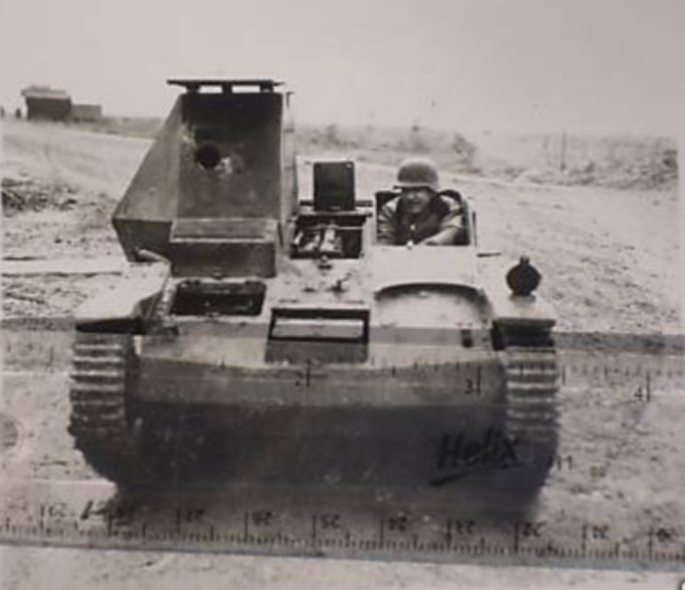 Ma Kubelwagen Lili: CHENILLETTE RENAULT UE