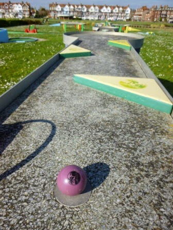 The Ham and Egger Files: Pit-Pat Crazy Snooker in Littlehampton