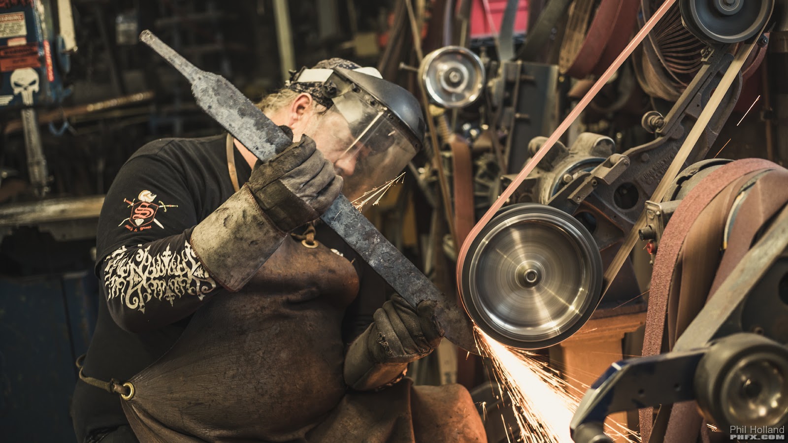 Épée forgée en acier de Damas - filmée sur RED Weapon 8K