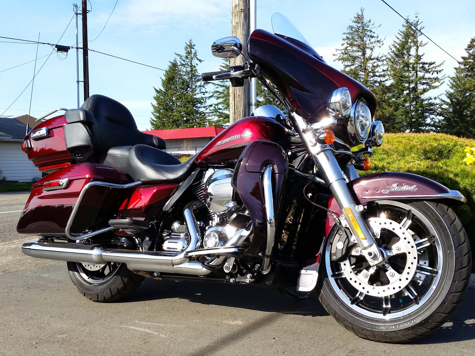 OMG Motorsports: 2014 Harley-Davidson FLHTK Ultra Limited Electra Glide Two Tone