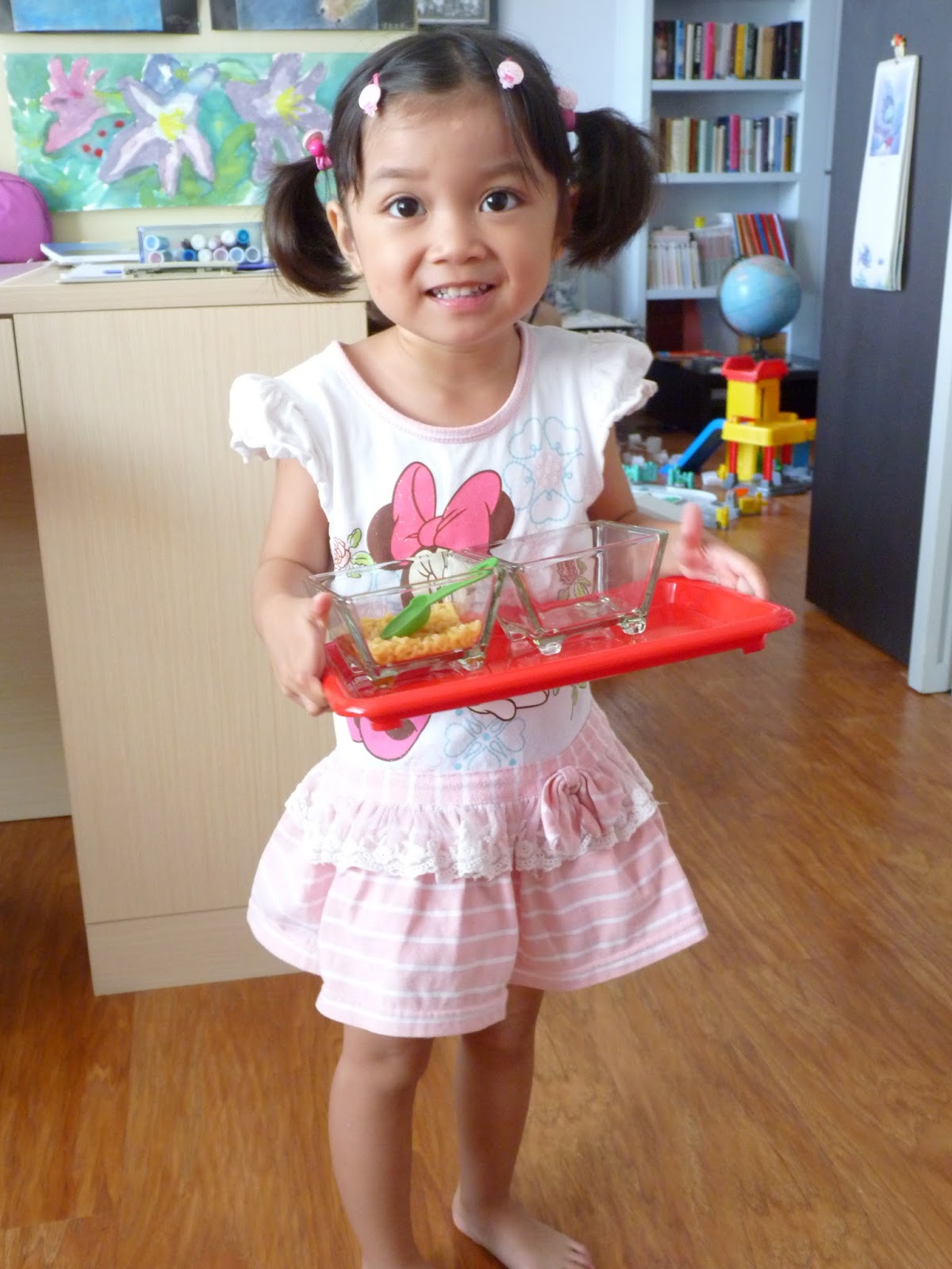 Montessori - Practical Life I - Spooning pasta