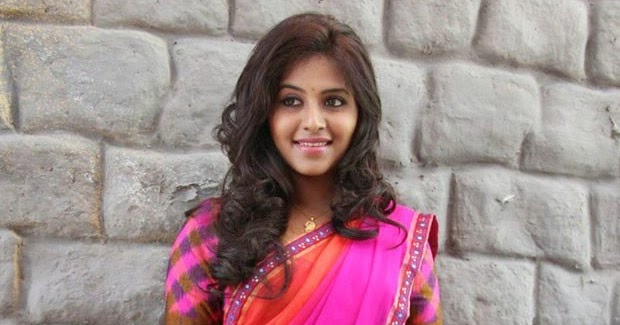 Anjali Latest Glamorous Photos in Halfsaree
