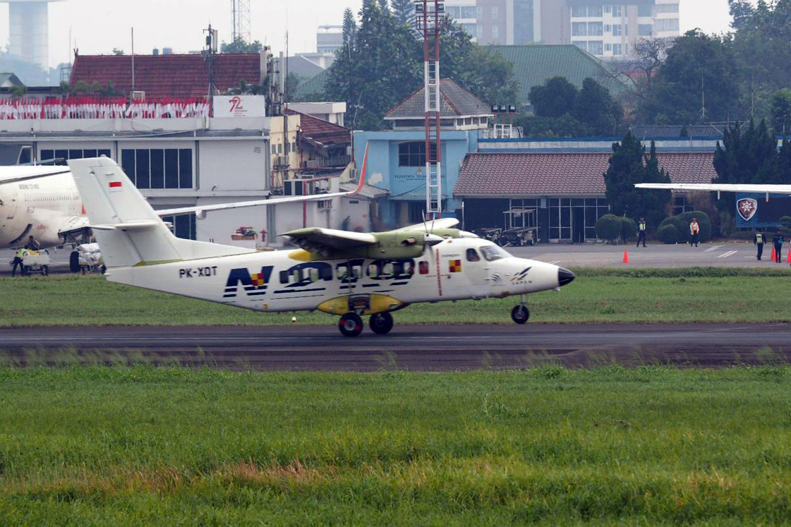 AIRPLANE SCALE MODELKIT: NURTANIO N-219