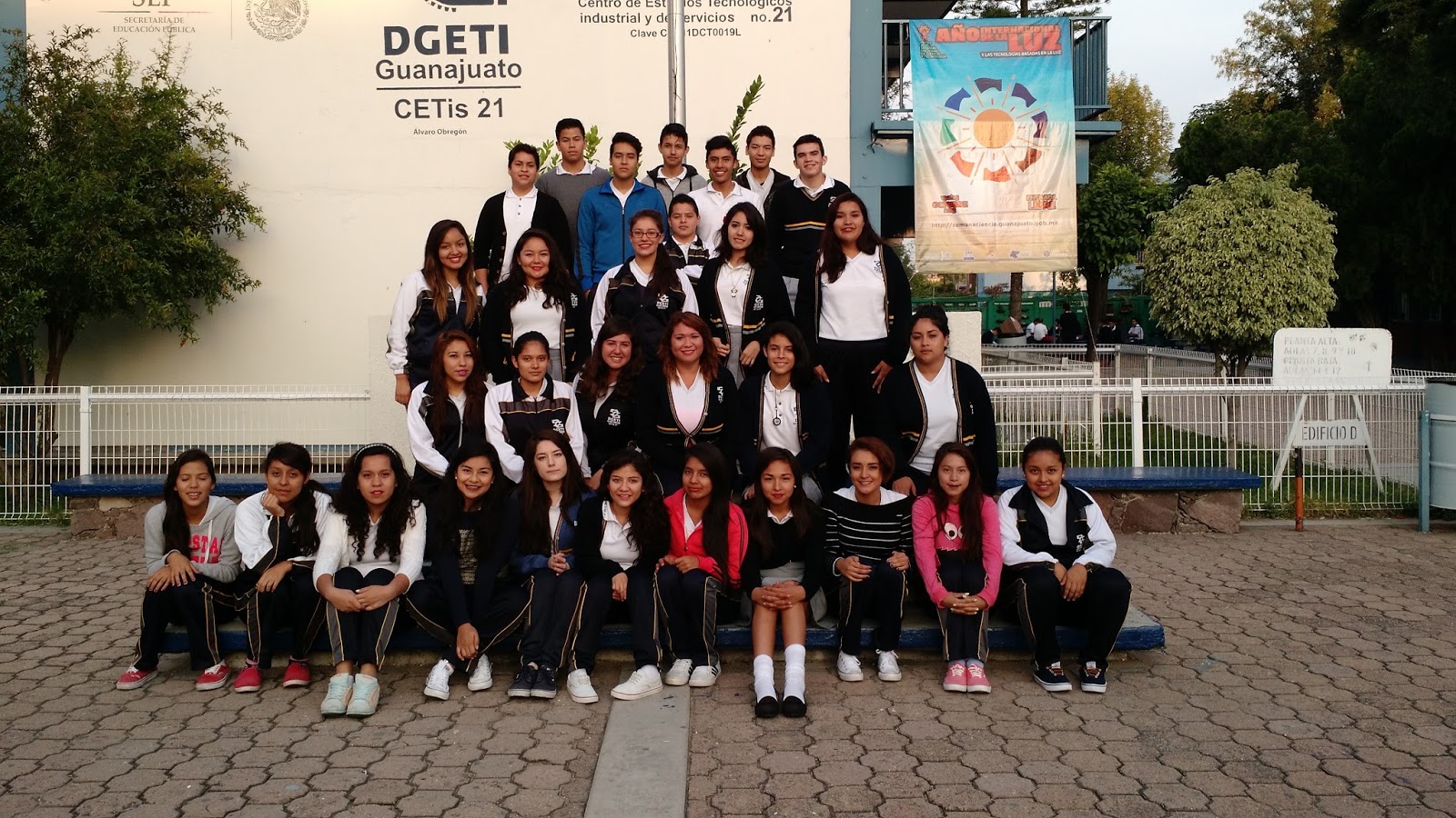 E-English Portfolio Third Grade CETis 21: Pictures