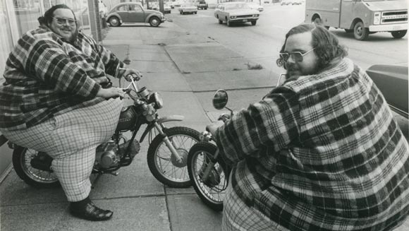 Motoblogn: The McCrary Brothers - The Worlds Largest Twins