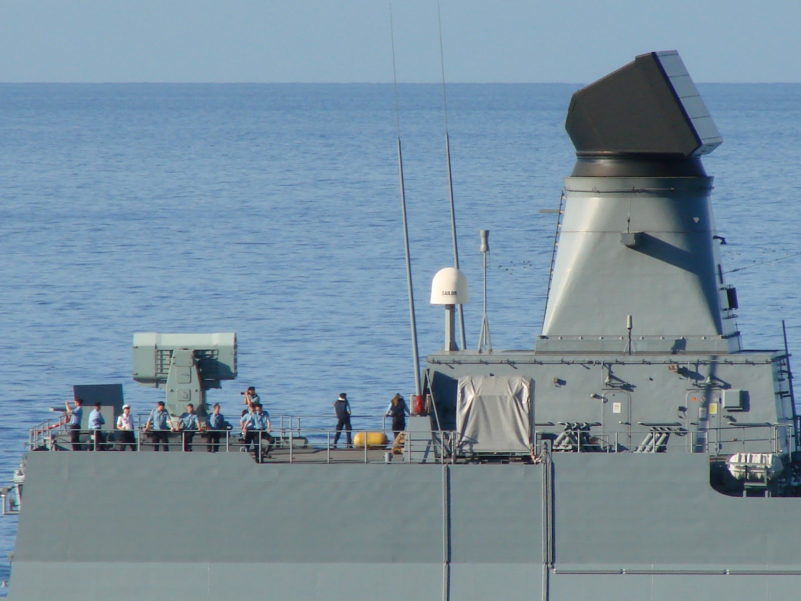 Sergio@Cruises: Fragata F221 Hessen