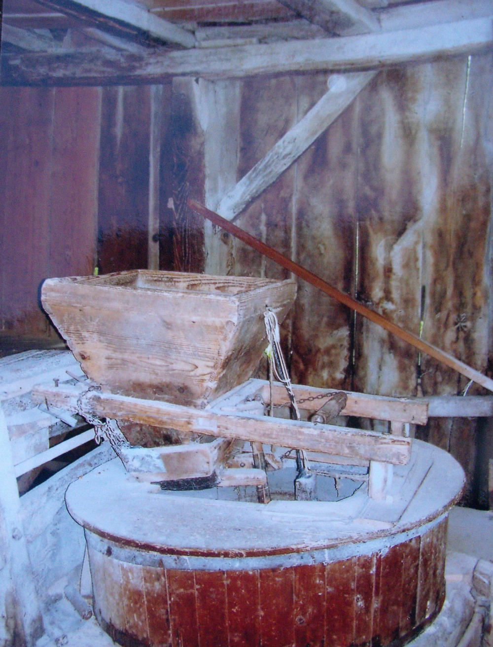 jurnal de calatorie prin Tara Fagarasului: Moara veche cu noroc din Ohaba