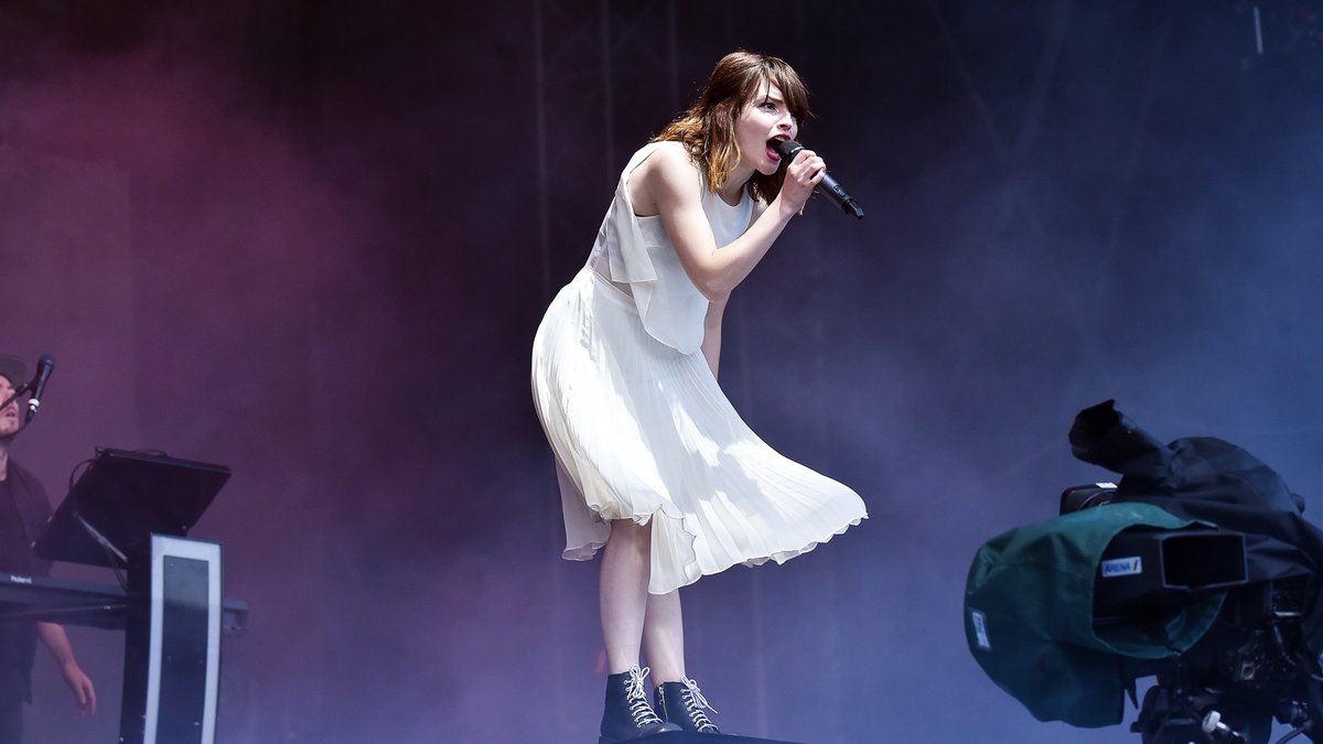 Cloud Fleet Creation: (Chvrches) live at Glastonbury 2016
