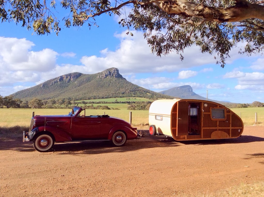 PearlCraft: 1937 Chevrolet & 1946 Cabin Car teardrop caravan
