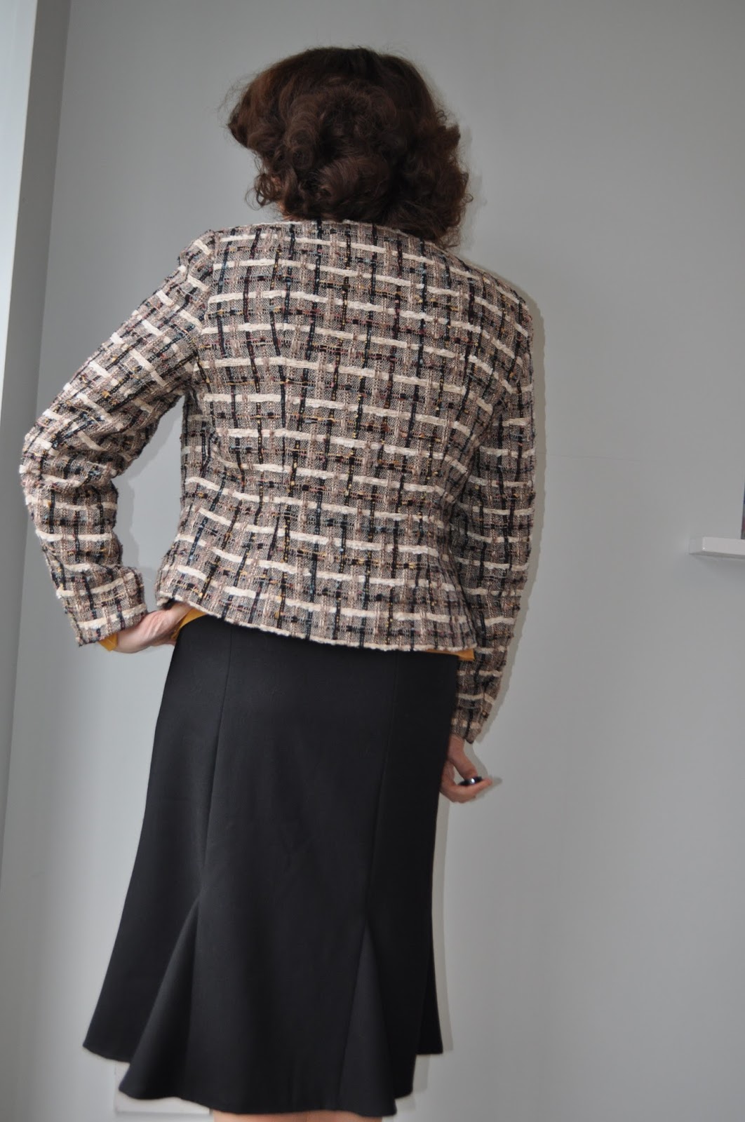 mags creative meanderings: Vogue 7975: the Linton Tweed Chanel-style Jacket