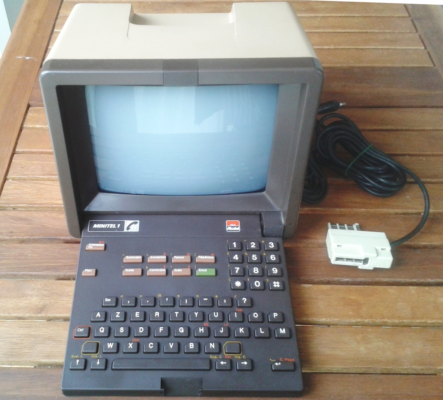 Retro Ordenadores Orty: Terminal Alcatel-TELIC Minitel 1 (bistandard)
