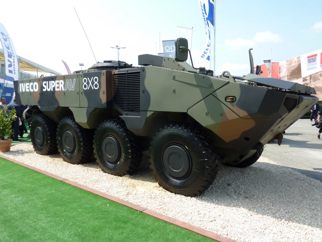 SNAFU!: A look at the BAE/IVECO Super AV 8x8.