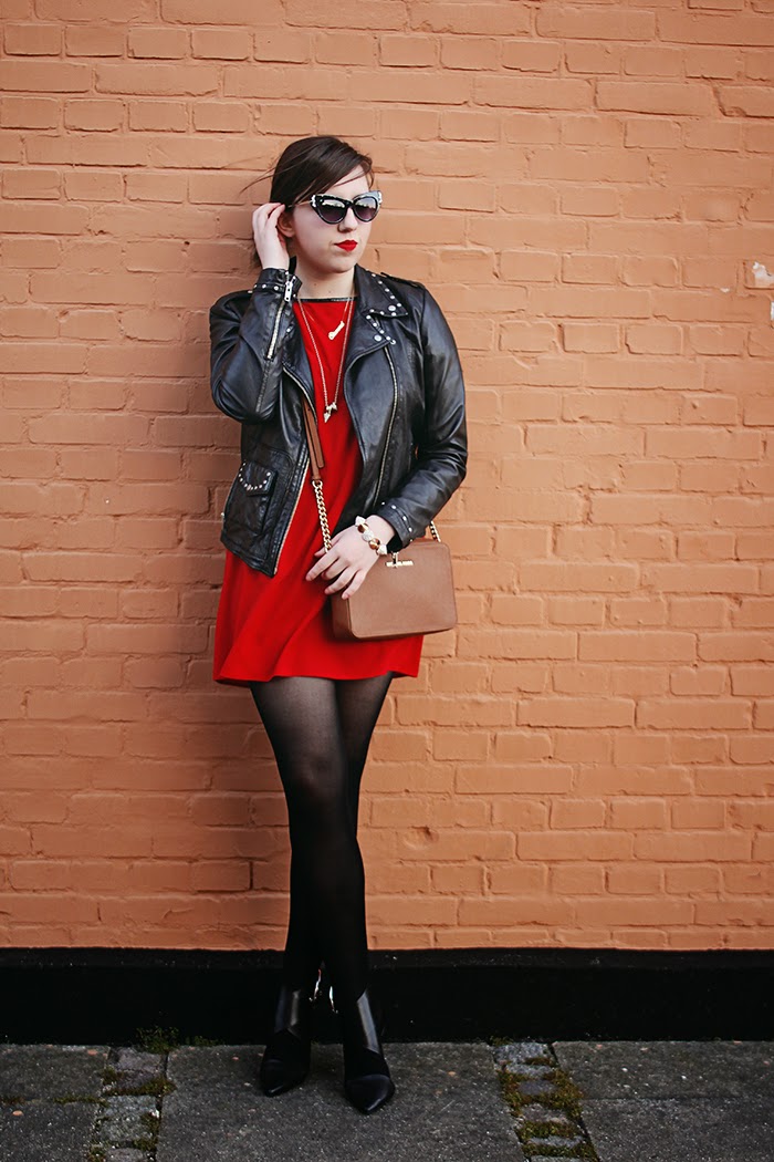 Red & black - FASHION IN THE AIR