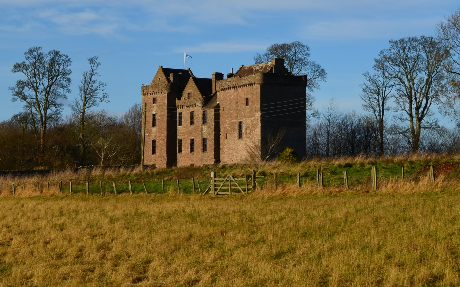 Tour Scotland: Tour Scotland Photographs Huntingtower Castle Perthshire