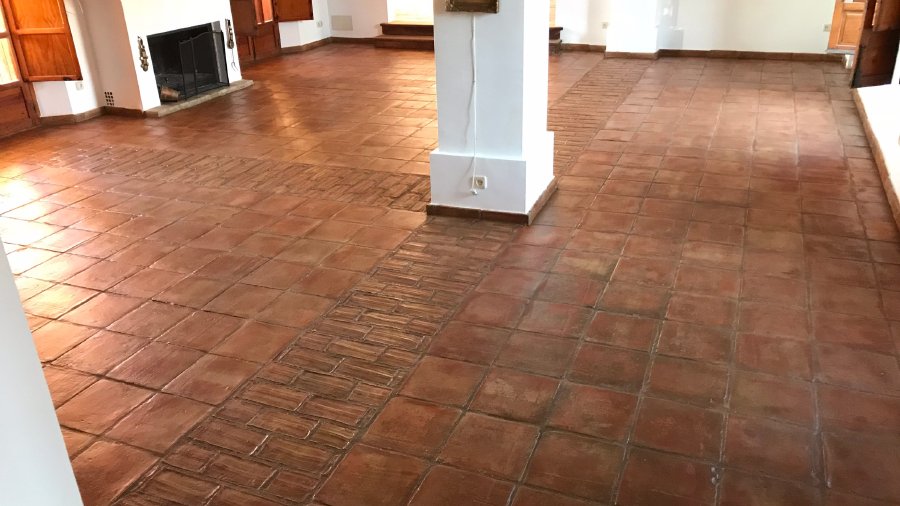 SUELO DE BARRO INTERIOR EN VERA (ALMERIA)