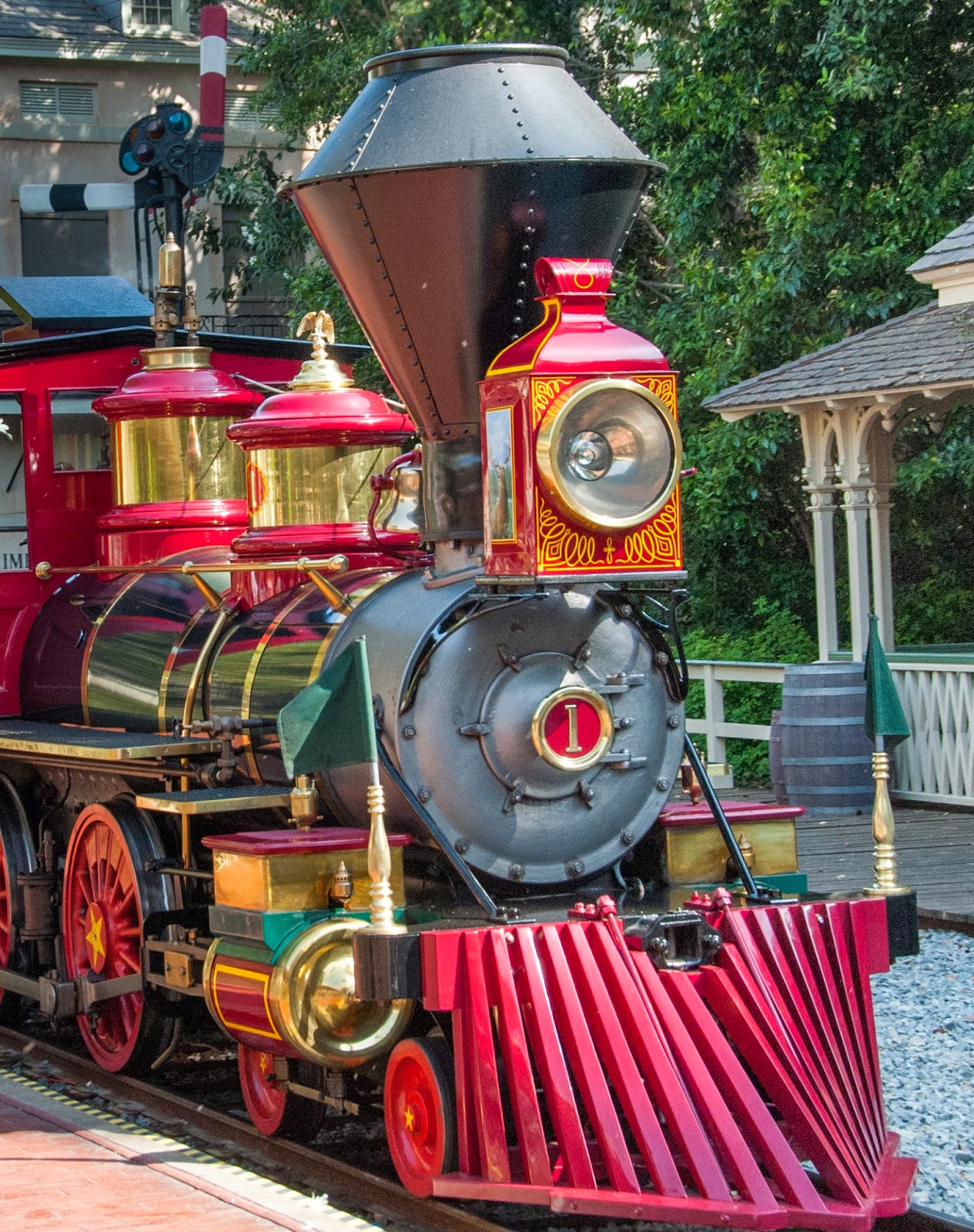 MickeyPhotos: Disneyland Railroad train coming into the New Orleans ...
