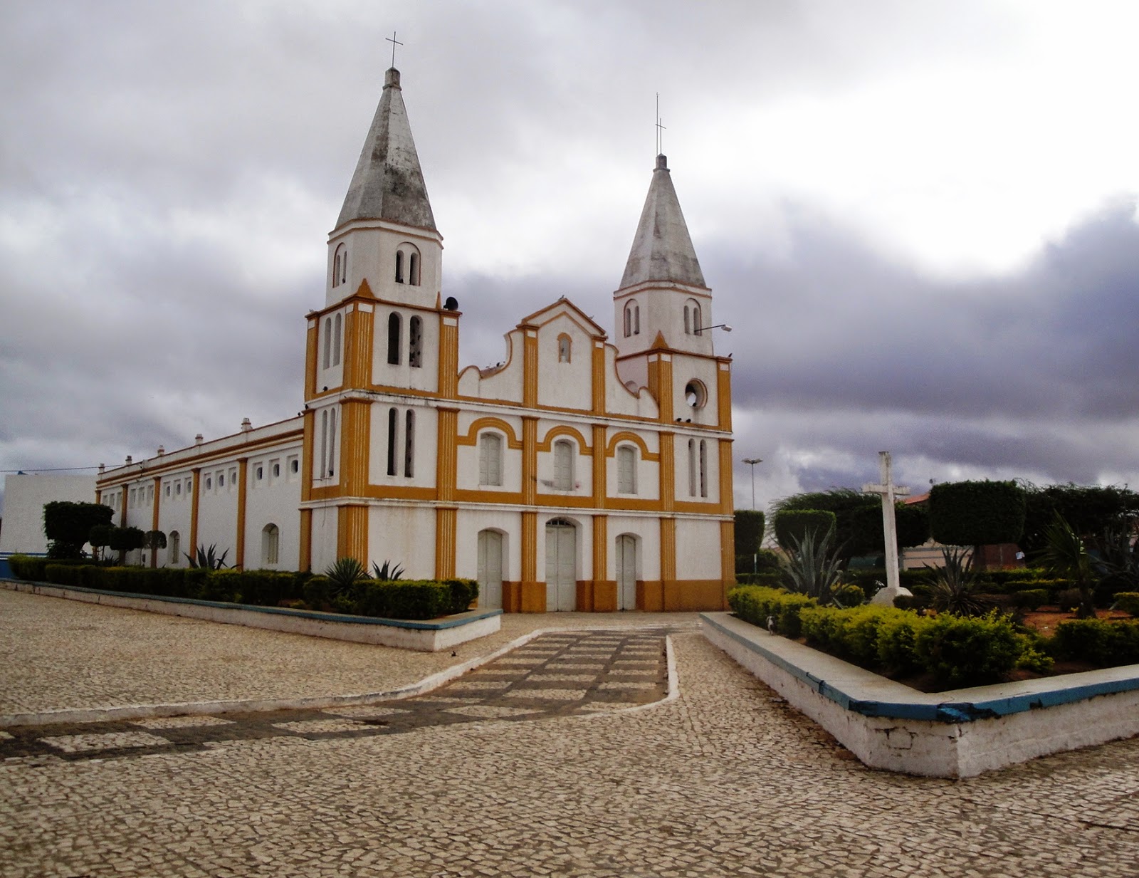 Roberto Nunes Dantas: MONTE SANTO e UAUÁ: História, Cultura, Memória e ...