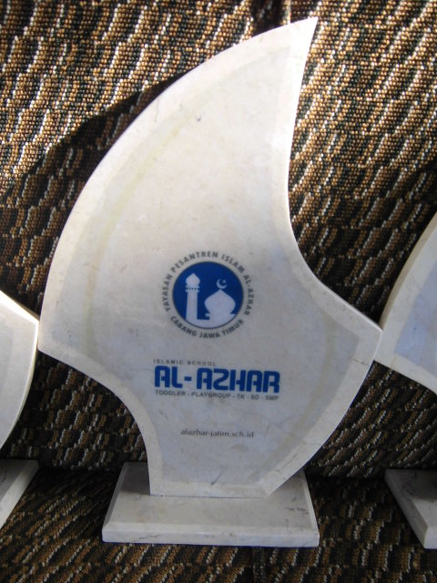 VANDEL AL-AZHAR, CUSTOM DESIGN UNIK | Pusat Piala Trophy Marmer Dan ...