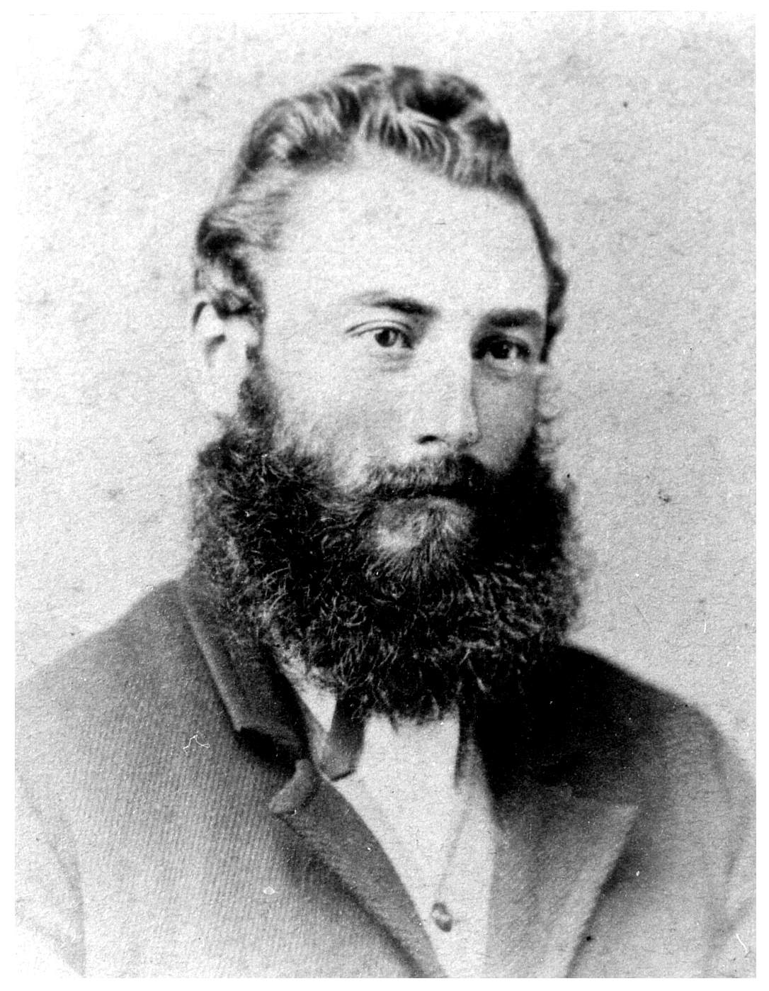 STIRRING THE BONES: The One-Handed Lad From The Channel Country