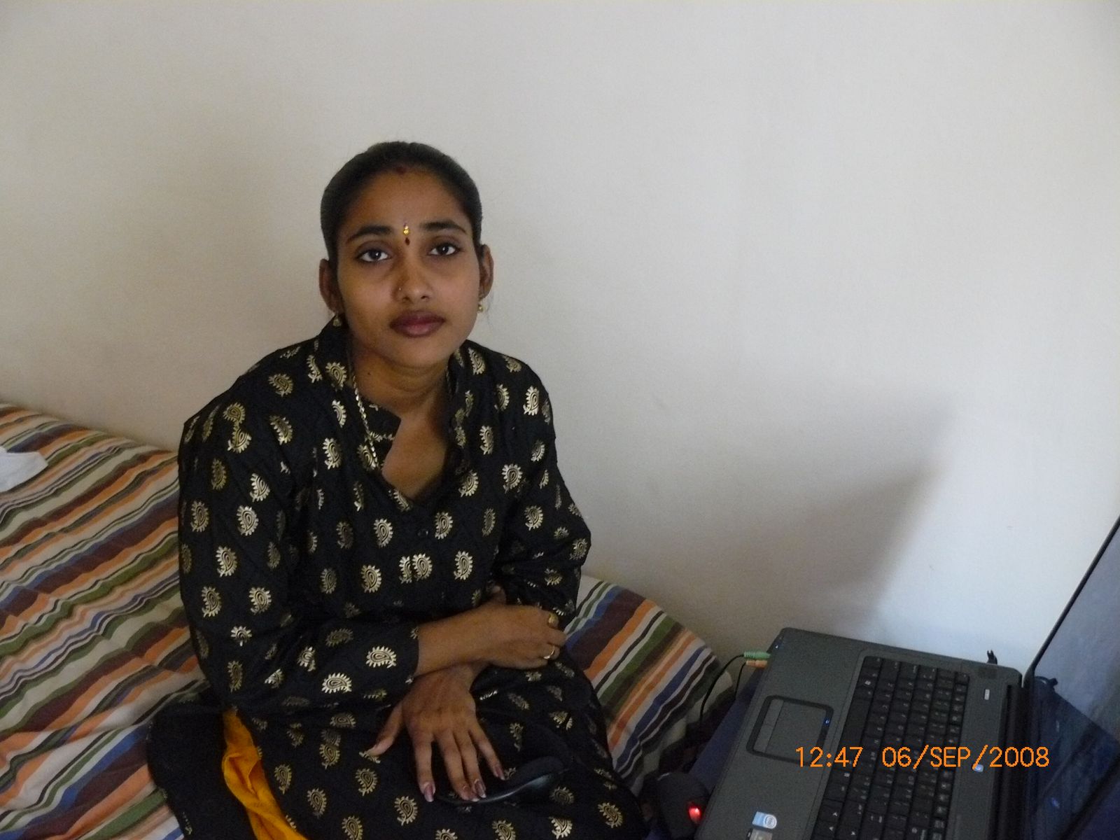 Desi Girl Bathing Pic | Bikini World