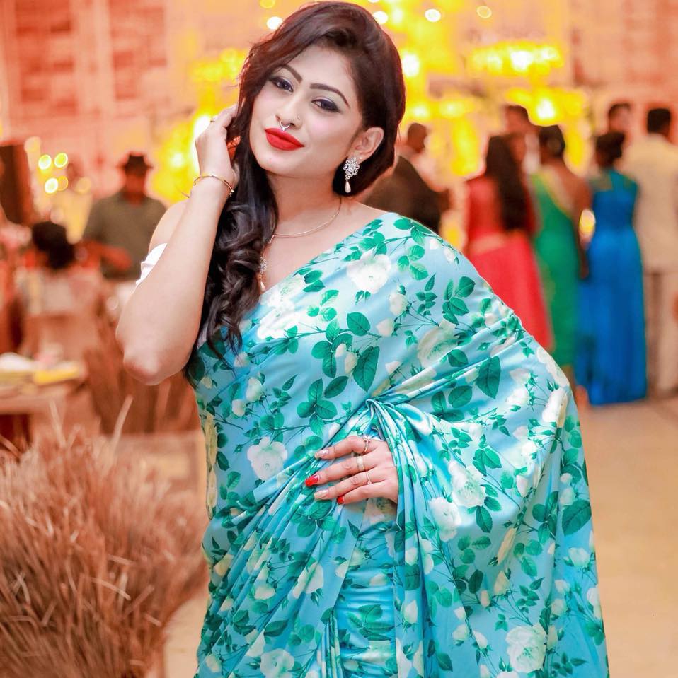 Piumi Hansamali Sri Lankan gold diggers |sri lankan momies |2018|sexy ...