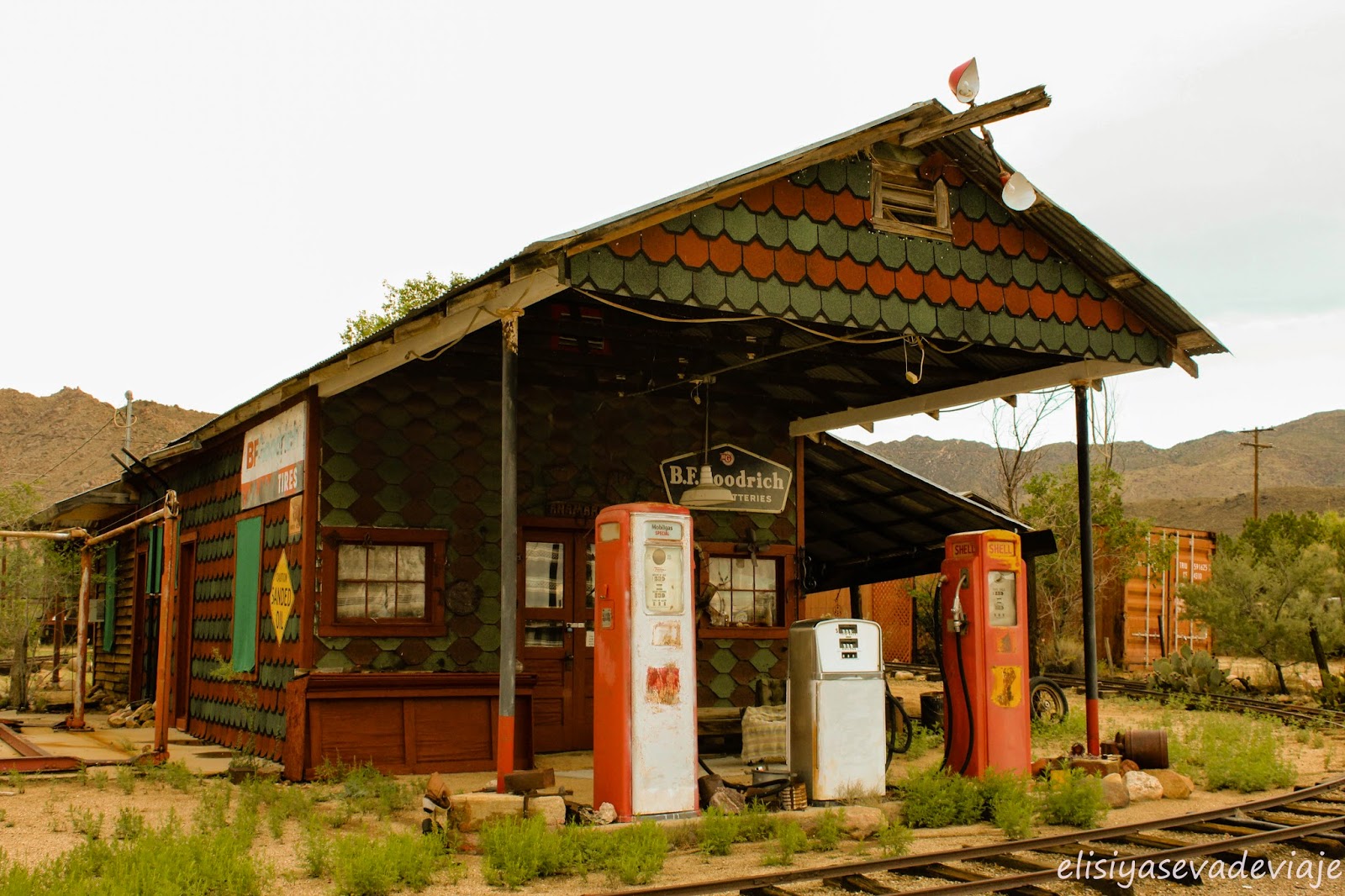 ELISIYA SE VA DE VIAJE: DIA 8. RUTA 66: SELIGMAN Y KINGMAN. CHLORIDE ...