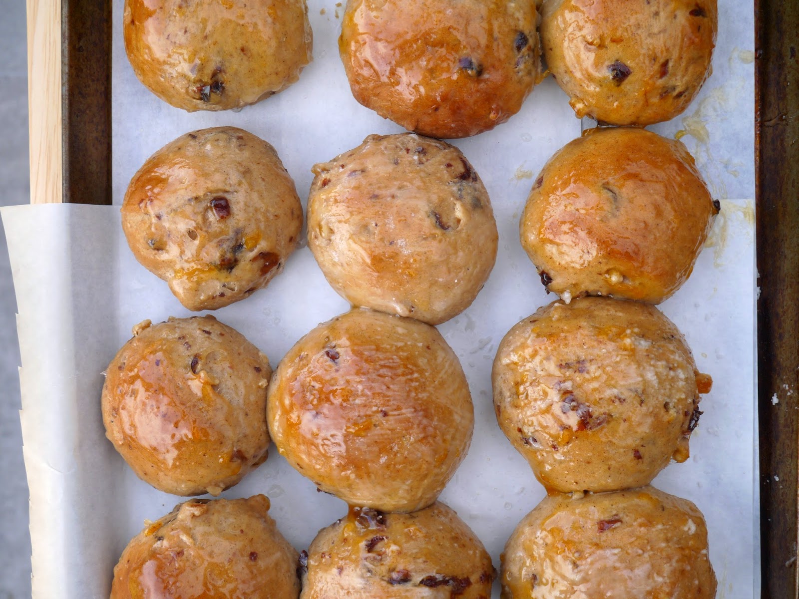 This Muslim Girl Bakes: Spiced Fruit Buns.