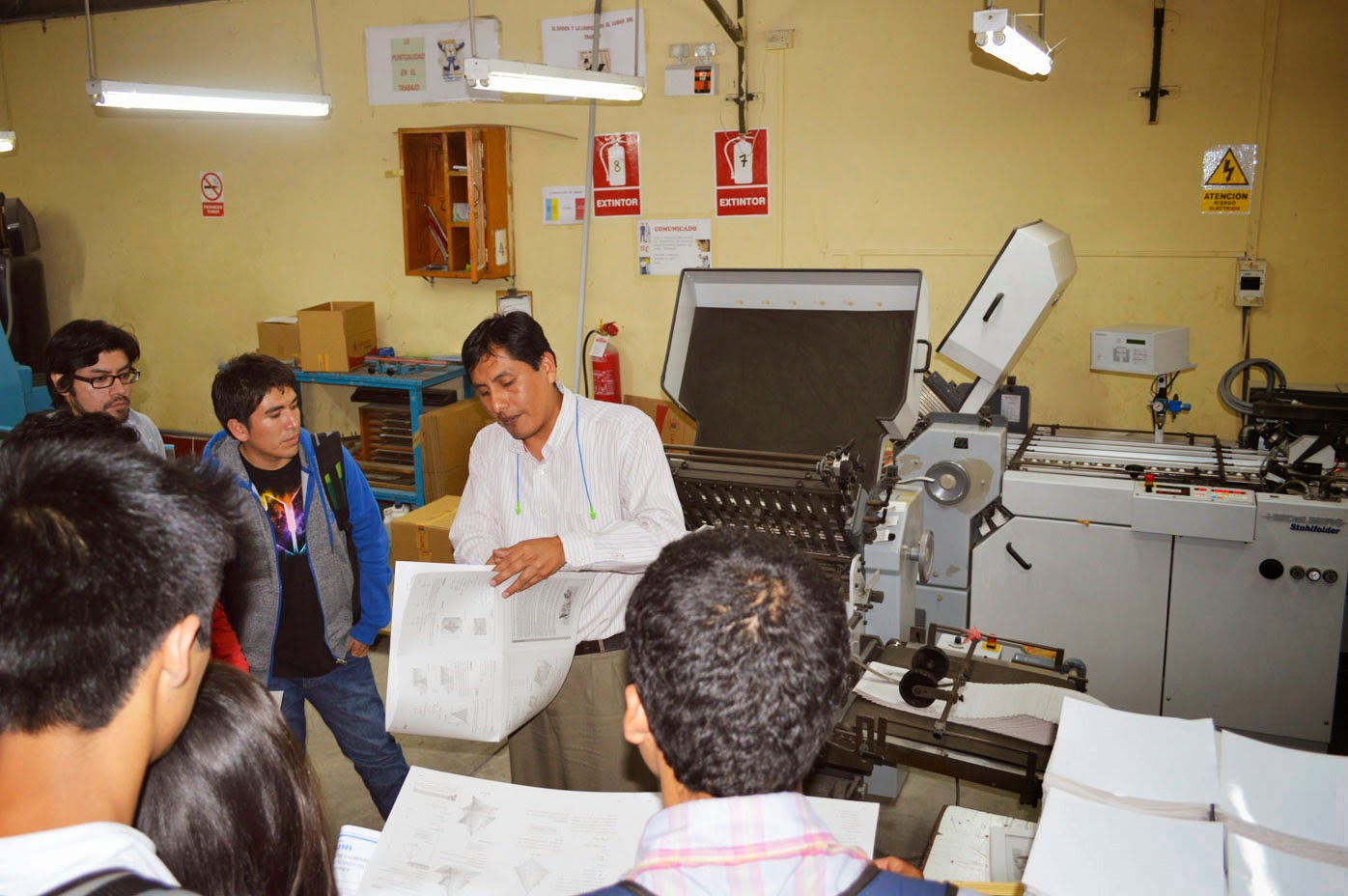 Lumbreras Editores Noticias: Alumnos del Instituto IDAT y Leo Design ...