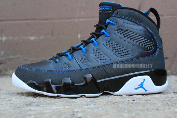 SNEAKERHEAD KICKS: AIR JORDAN RETRO 9 BLUE PHOTO