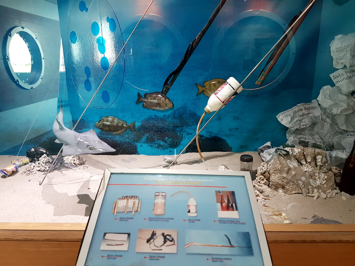 Travelholic: Labuan Marine Museum