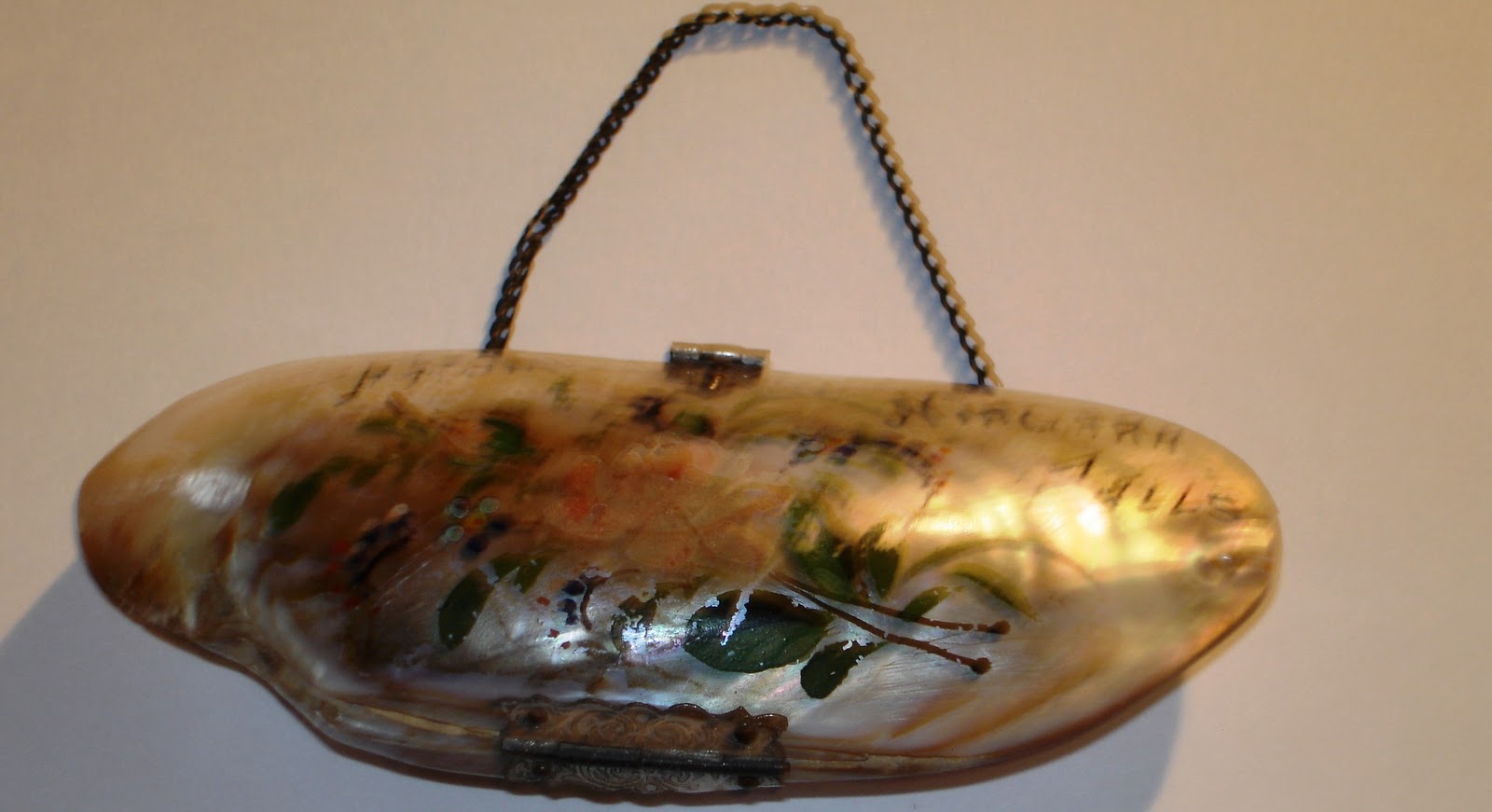 Baron Von Balsiger's Antiques: Unique Clam Shell Purse from Niagara Falls