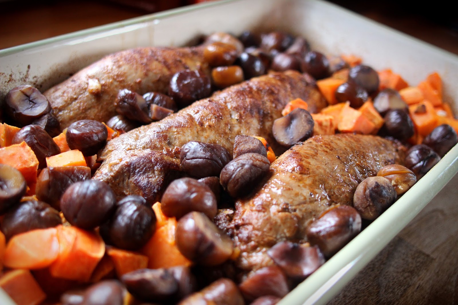 Lombinho de porco com batata-doce e castanhas | Pork fillet with sweet ...