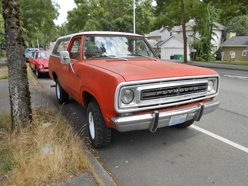 Seattle's Parked Cars: 1974 Plymouth Trail Duster