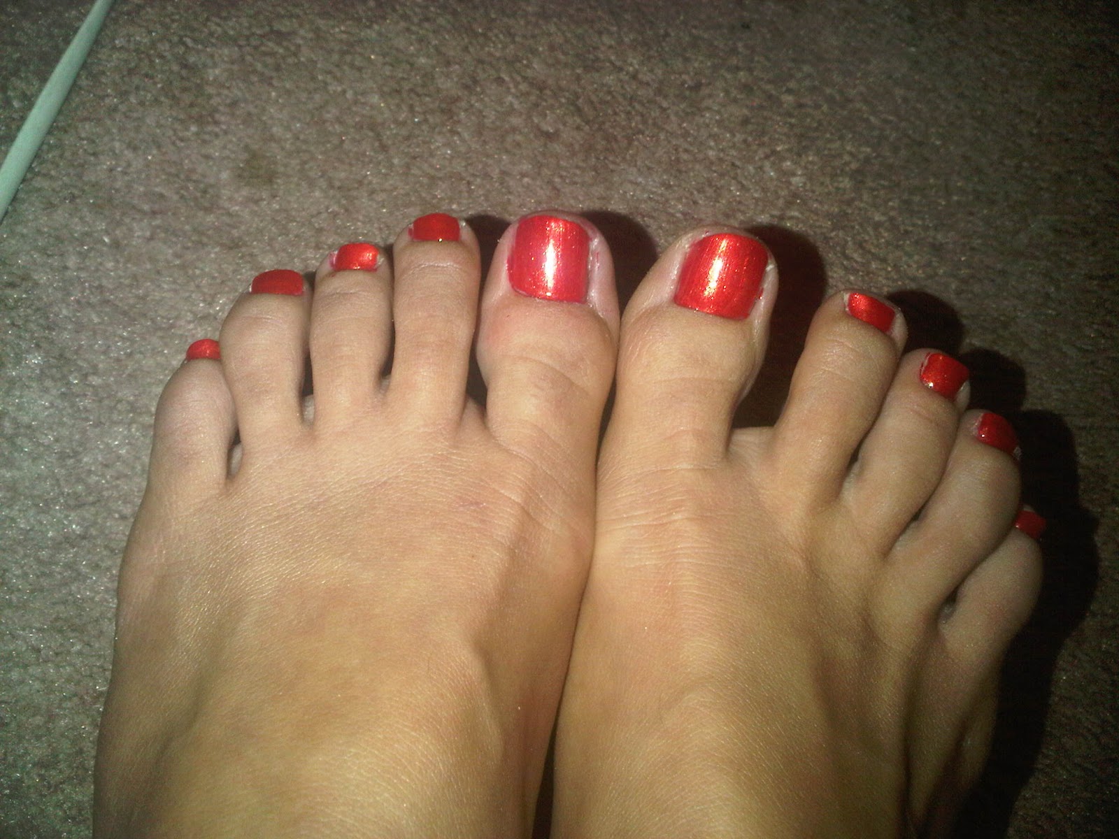 Majnooni Beauty: Creepy Feet : Cherry Bomb