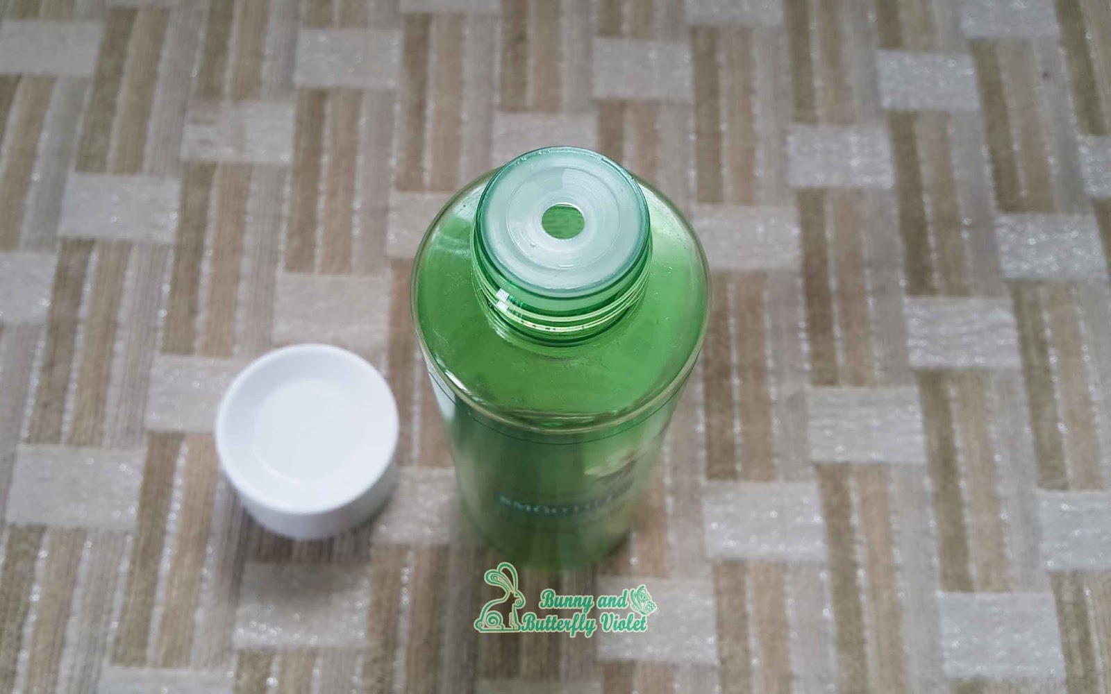 Smooth E Acne Clear Whitening Toner (Review)