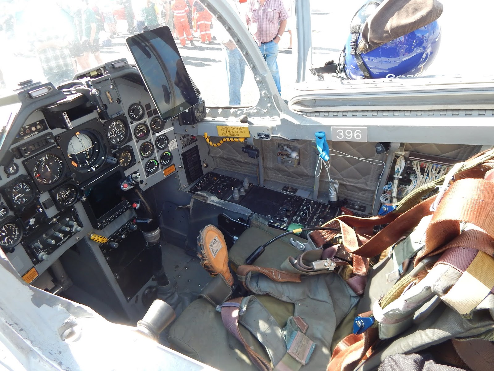 Central Queensland Plane Spotting: Great Photos as Jetworks Display ...