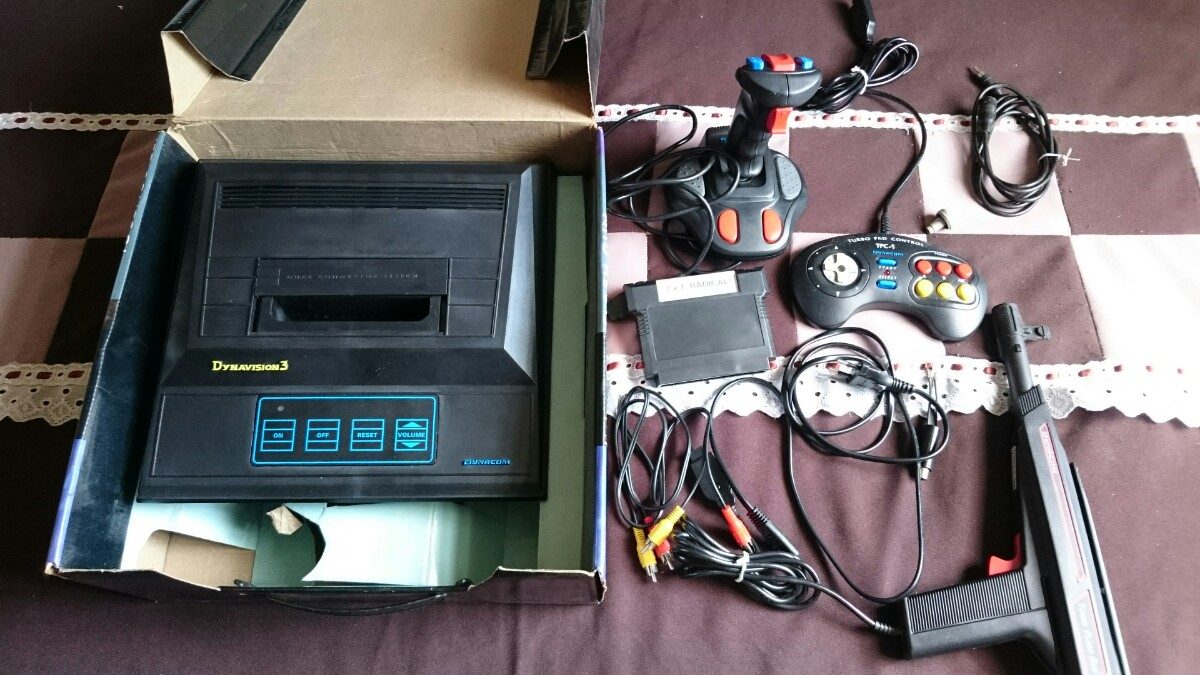 Brazilian NES Clones: Dynavision 3 Radical