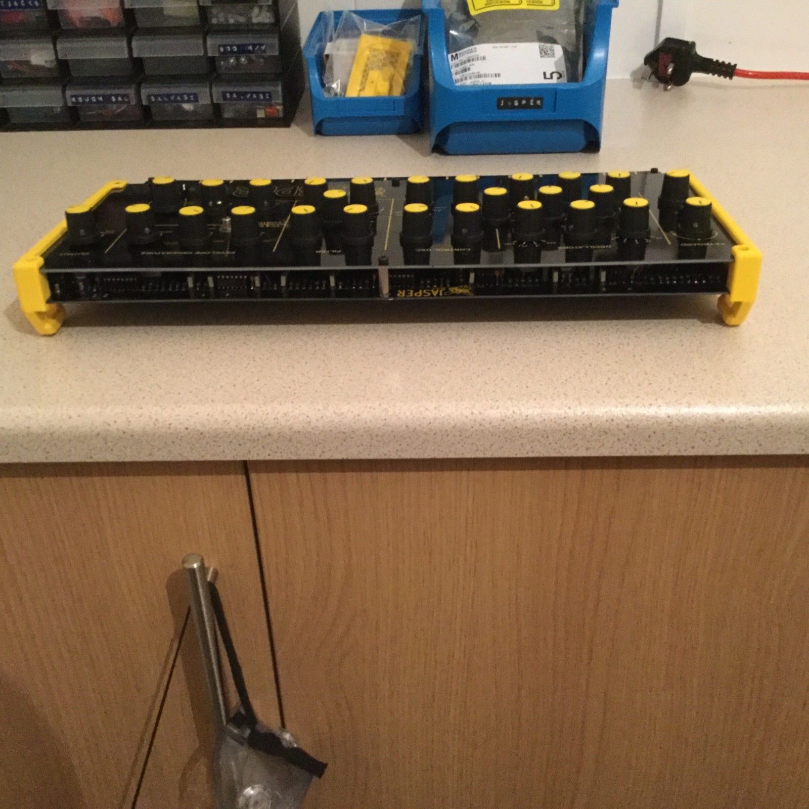 MATRIXSYNTH: Jasper Wasp clone hybrid analogue digital mono synth