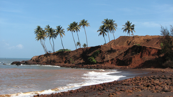 Redi Beach | Konkankatta.in