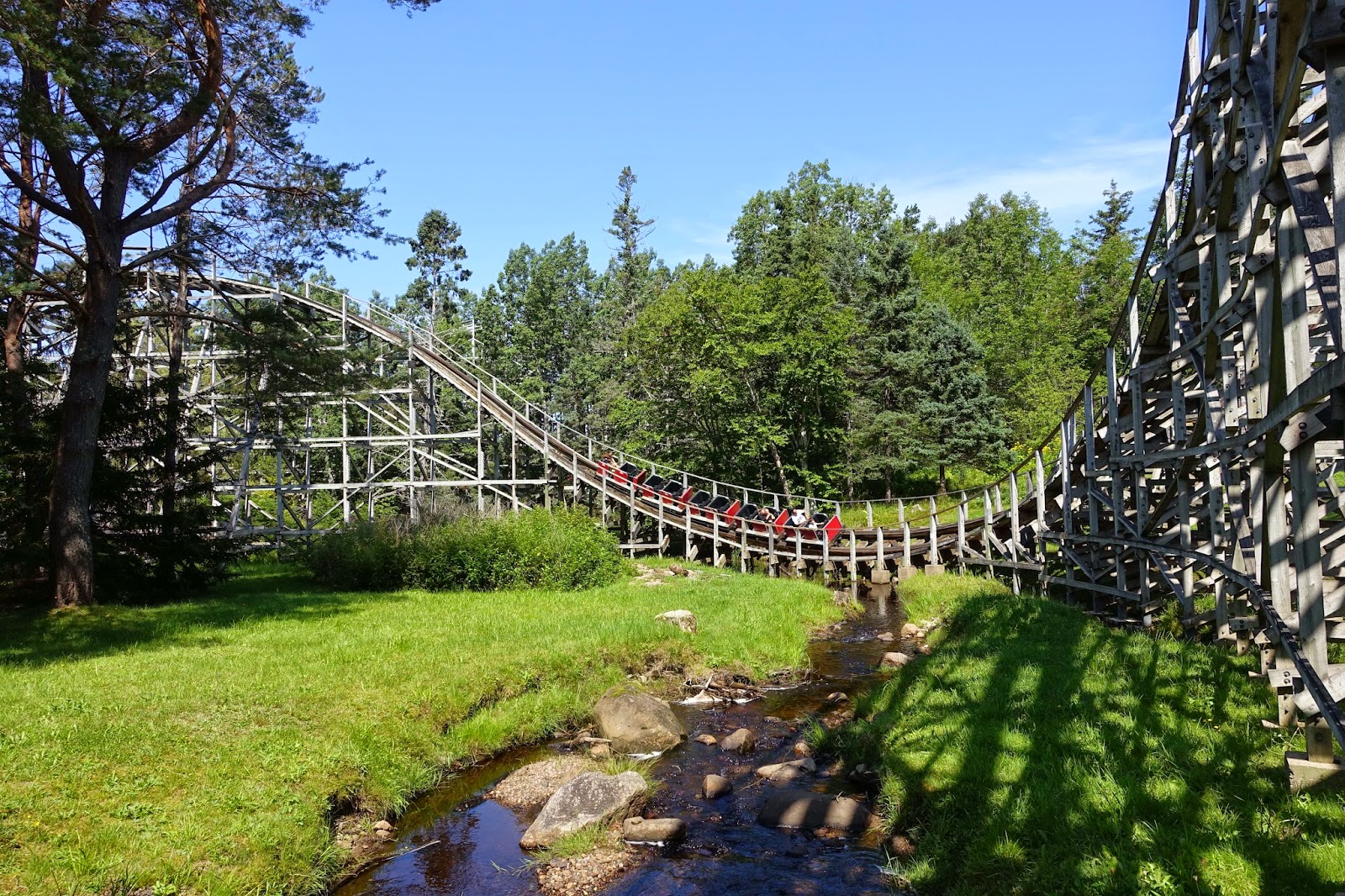 Malcolm's Can-Am Trip: Upper Clements Theme Park