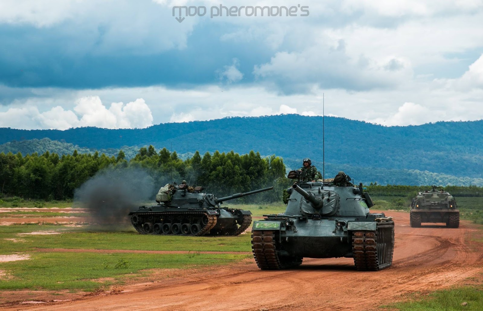 Thaidefense News ภาพการฝึกของรถถังหลัก กองพันทหารม้าที่ 2 พล ร 2 รอ