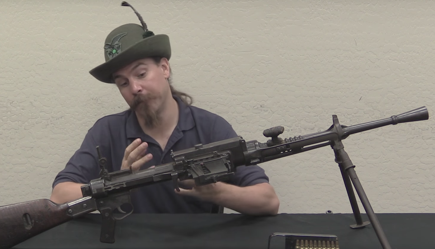 SI VIS PACEM, PARA BELLUM: Il fucile mitragliatore Breda Modello 30