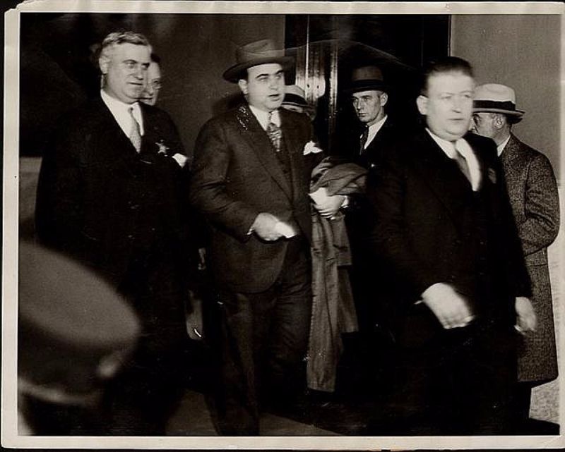 Rare Black and White Photographs of Al Capone and Family from the 1930s ...