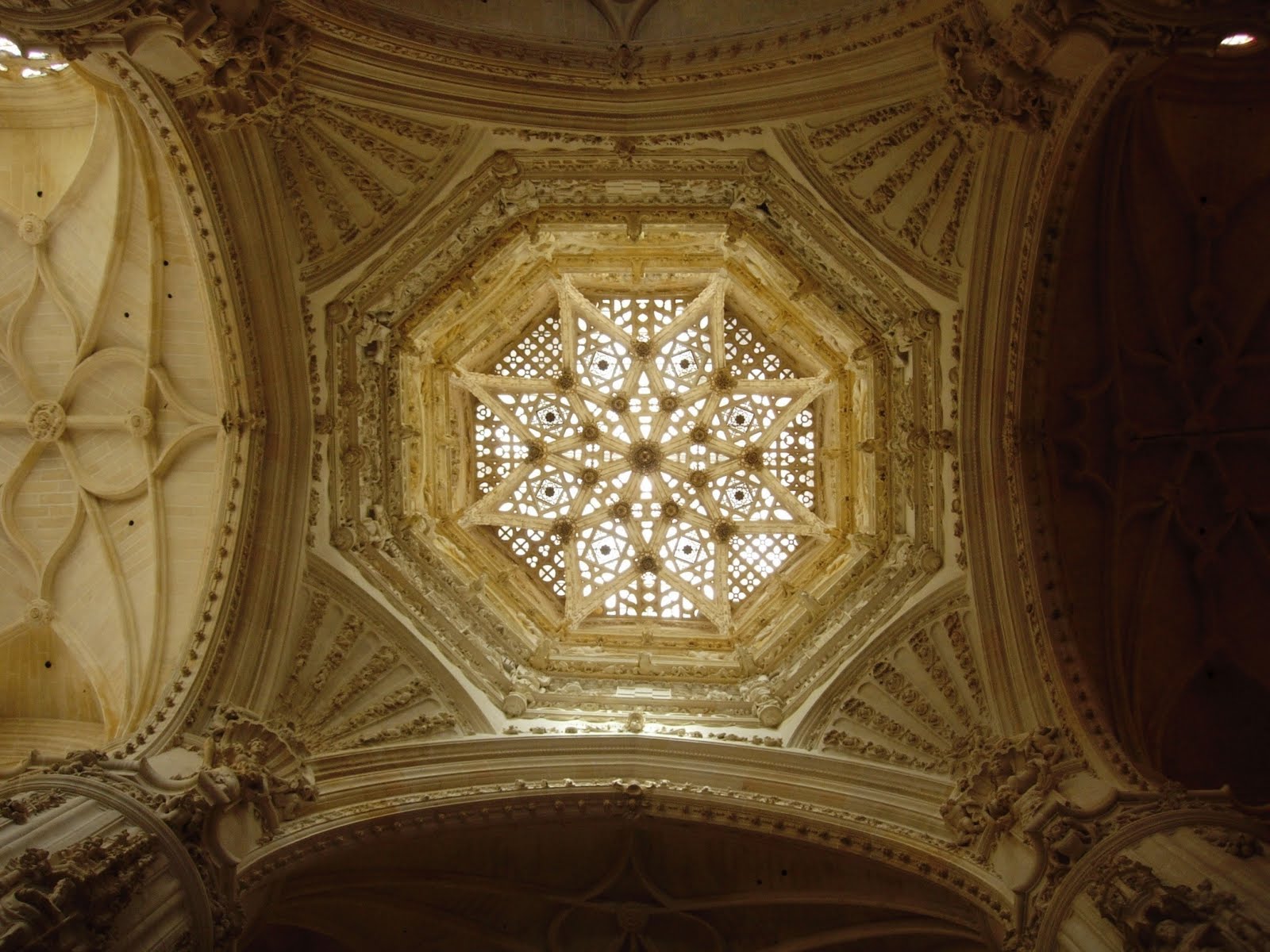 Campus Stellae: Los Caminos a Santiago: El cimborrio de la catedral de ...