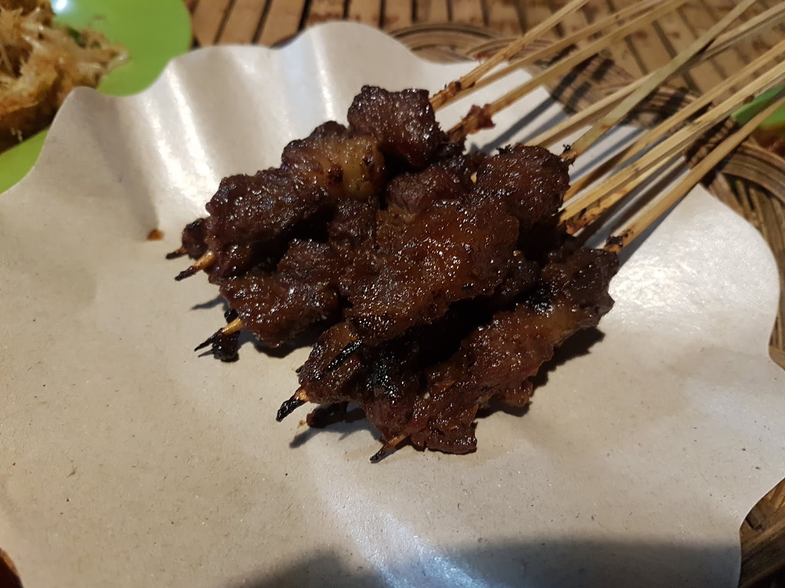 Dinner Sate Rembiga di Lesehan Sate Rembiga Lombok | Trip Lombok Indonesia