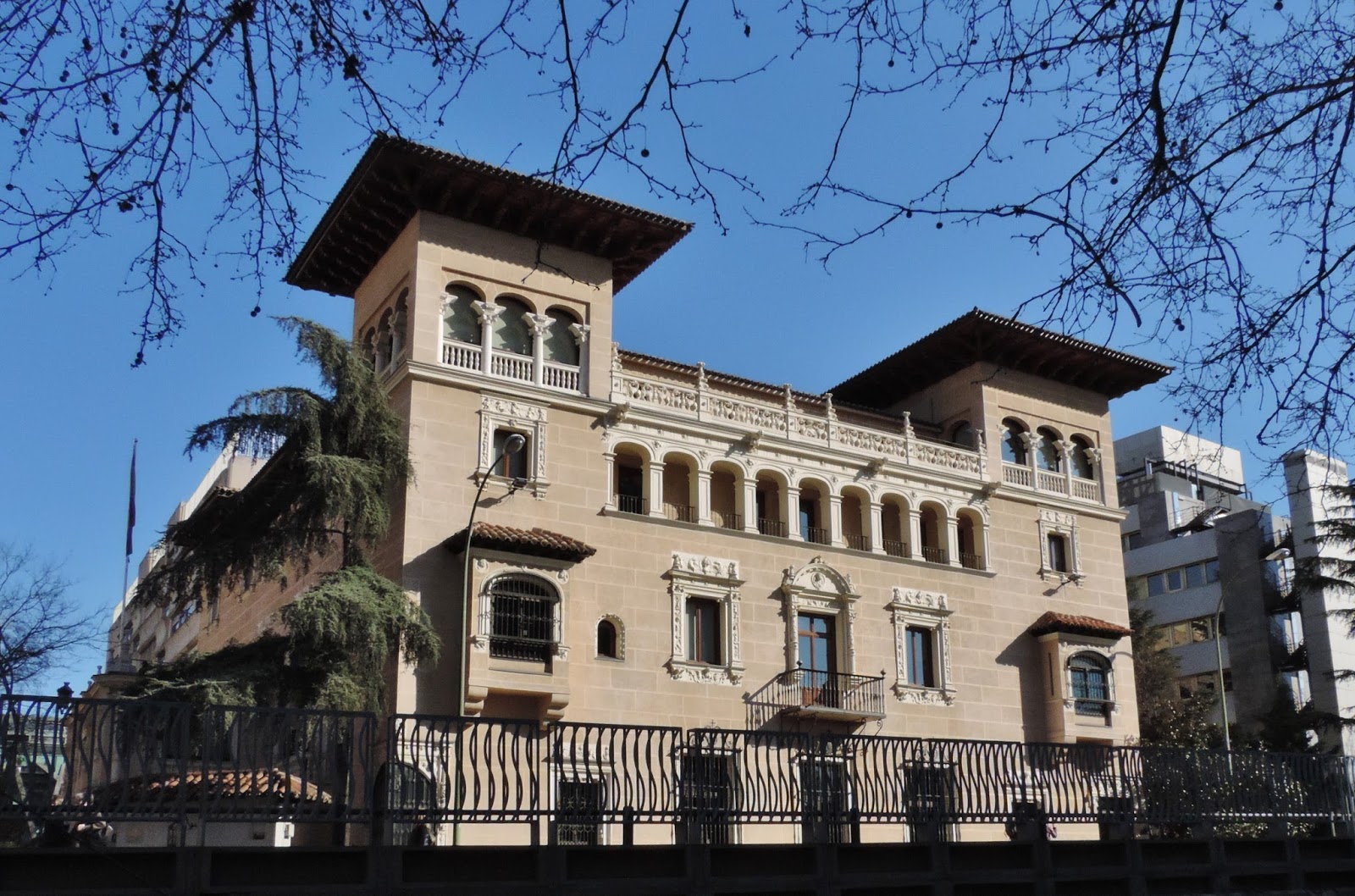 Descubriendo tu ciudad : Palacio de Bermejillo (Fotos propias).
