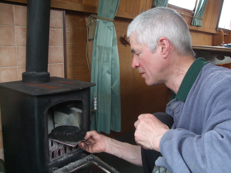 Halfie: Sweeping a Villager Puffin stove